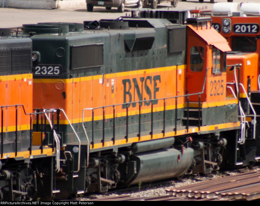 BNSF 2325